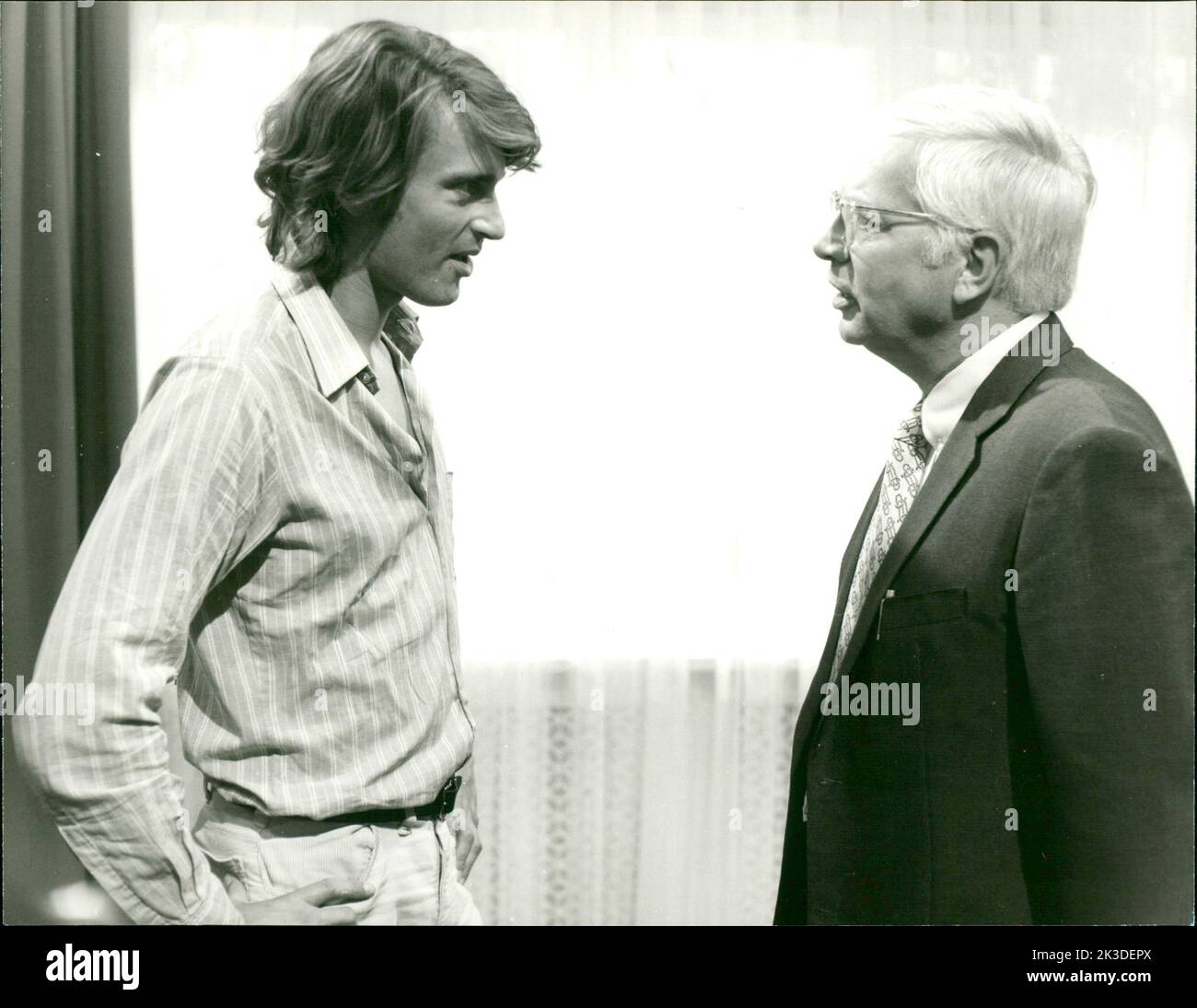 Wir 13 sind 17: Volker Kufstein - Volker (Burkhard Jahn) hat die ...