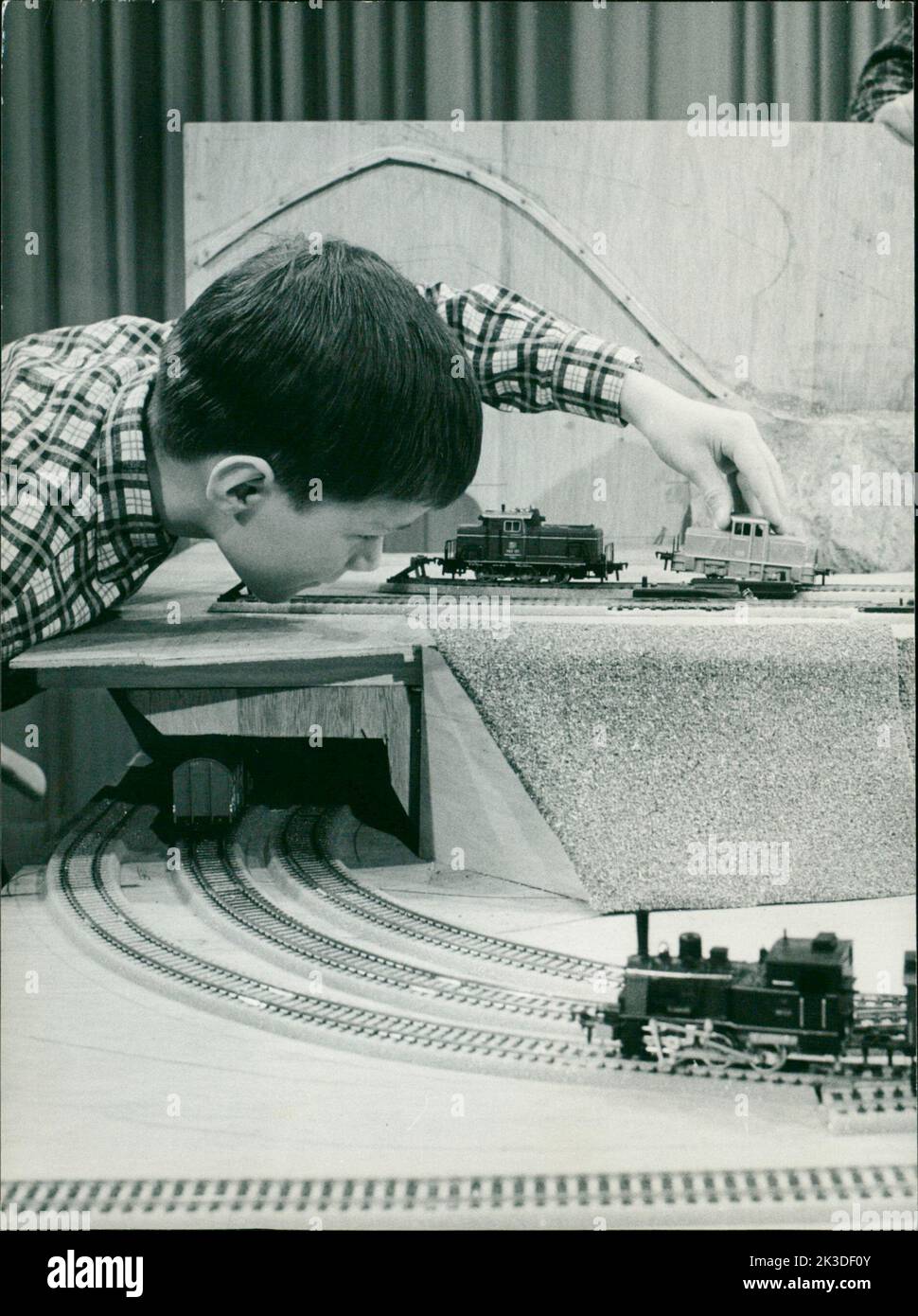 Unser Modellbaukasten: Die Miniatur-Eisenbahn (Spur N), mit der sich ...