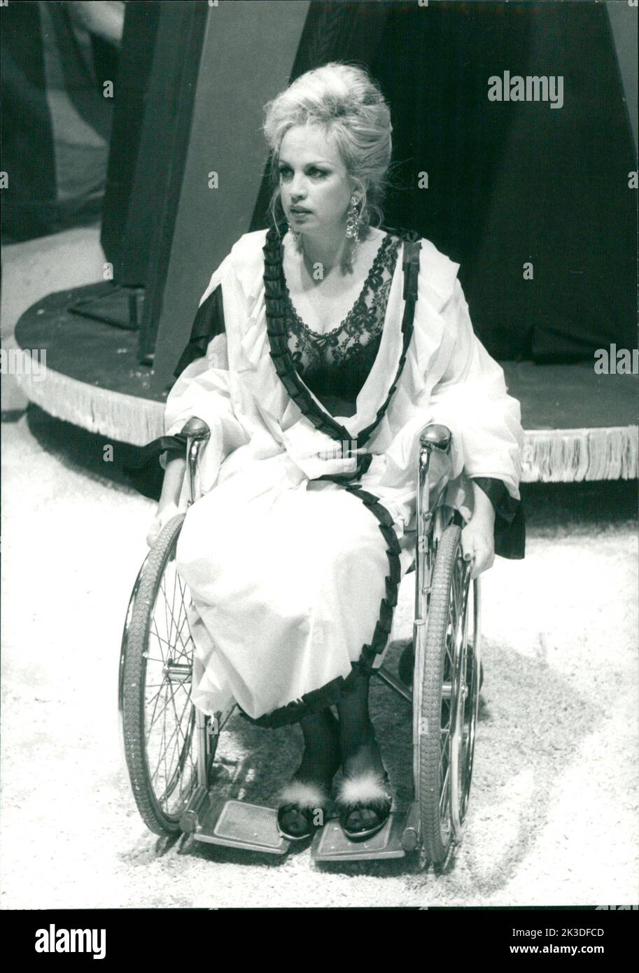 Victor (1979) - Barbara Valentin als Victors Mutter Stock Photo - Alamy