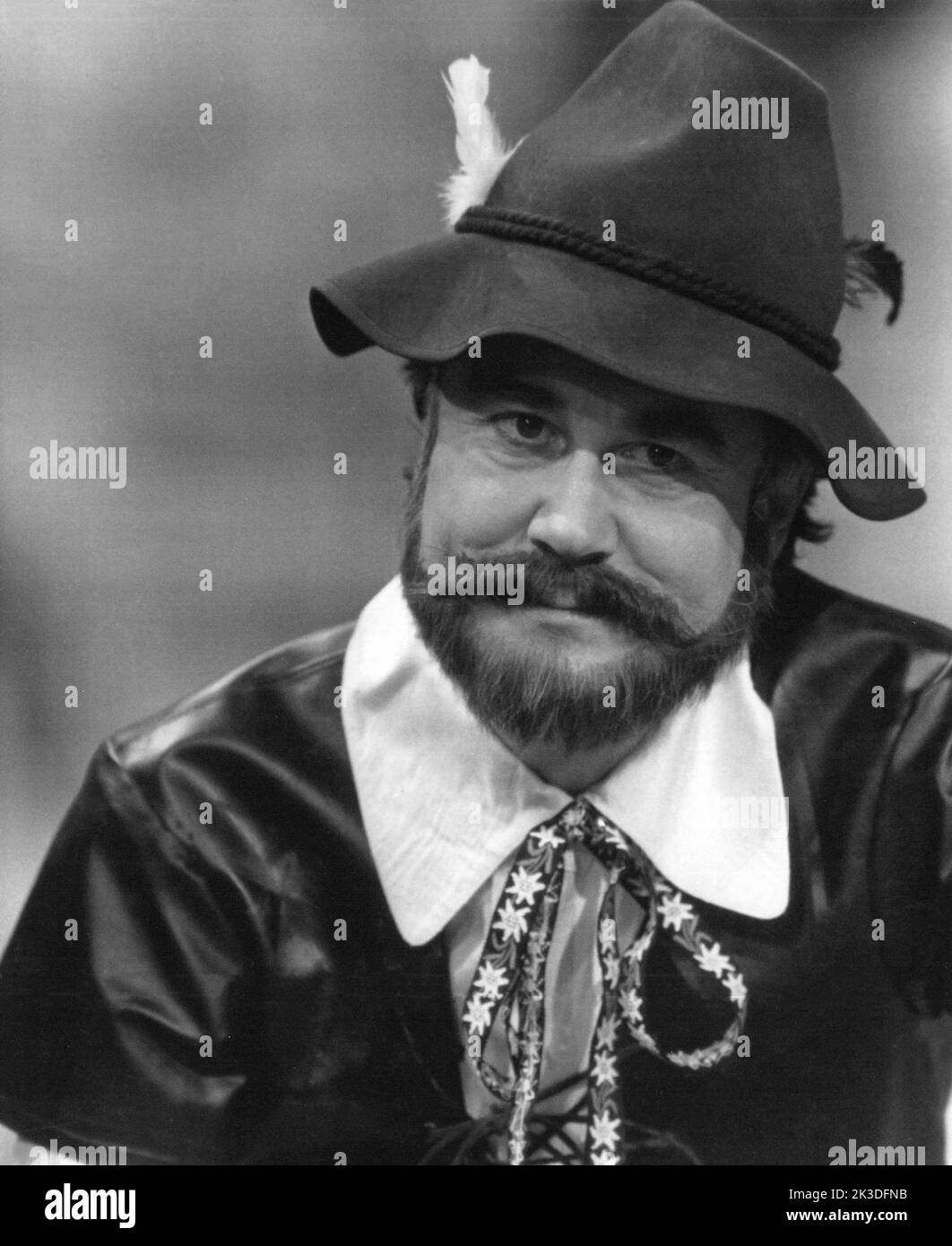 Kurt Felix, schweizer Fernsehmoderator und Journalist verkleidet als ...