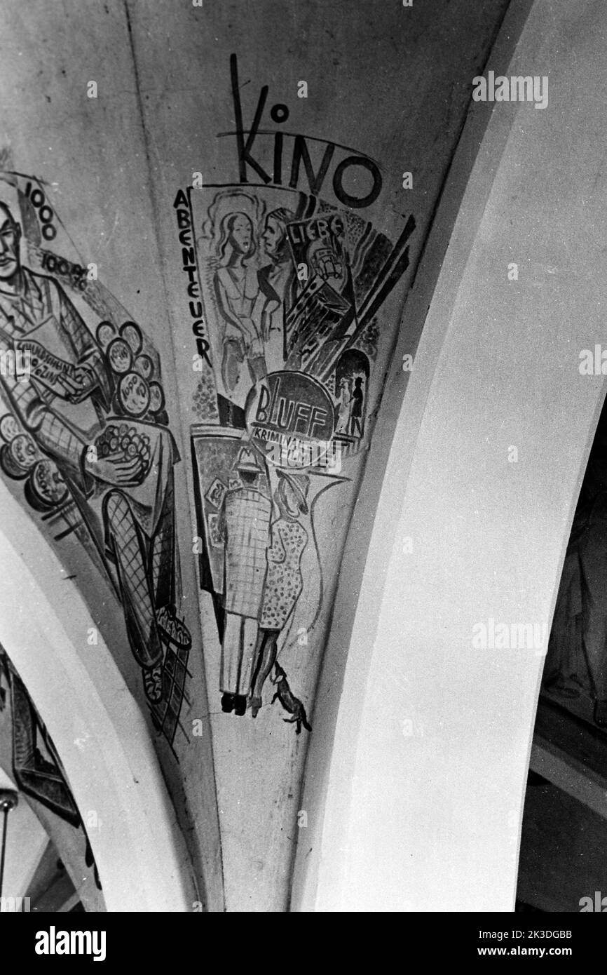 Fresken von Ernst Jansen-Winkeln in der Kirche Sankt Stephanus in ...