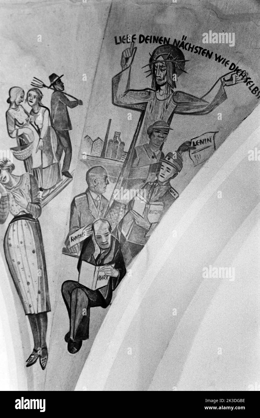 Jesus and lenin Black and White Stock Photos & Images - Alamy