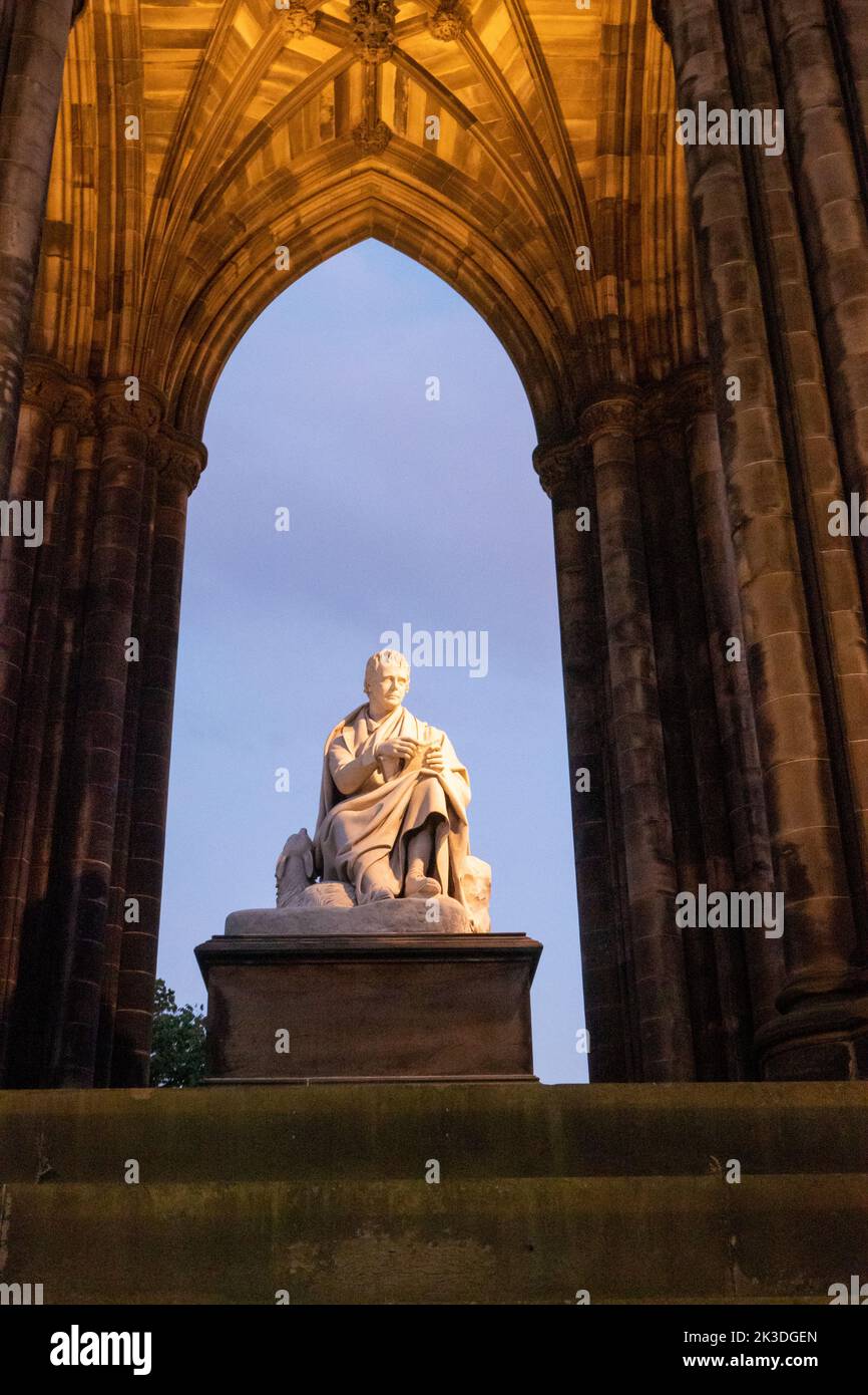 Sir Scott monument in Edinburgh, Scotland Stock Photo - Alamy