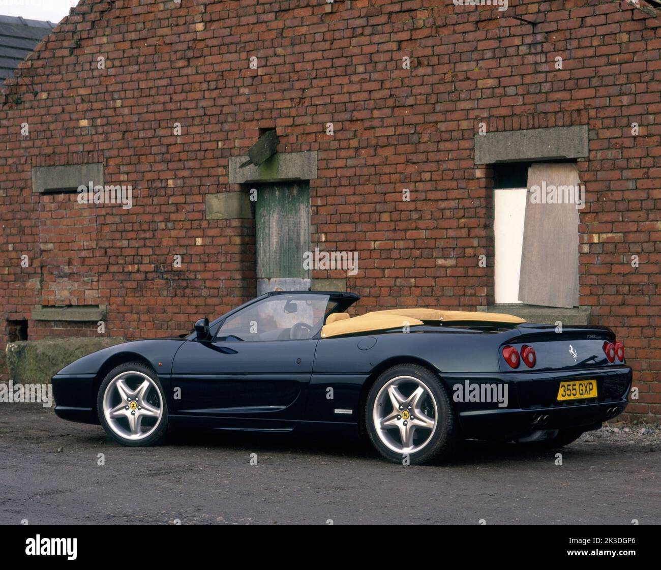1998 Ferrari F355 Spyder Stock Photo - Alamy