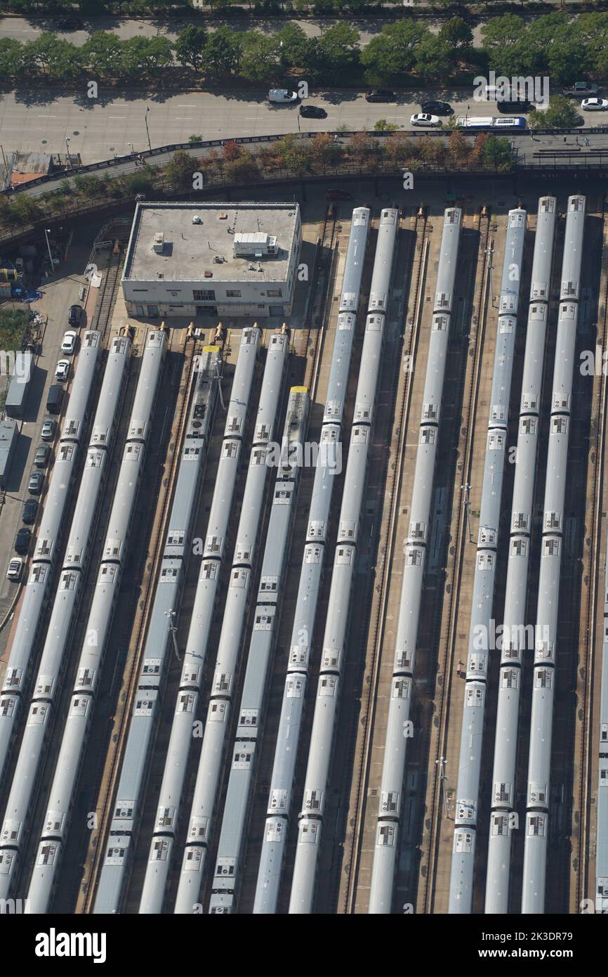 many trains top aerial view in new york city Stock Photo - Alamy