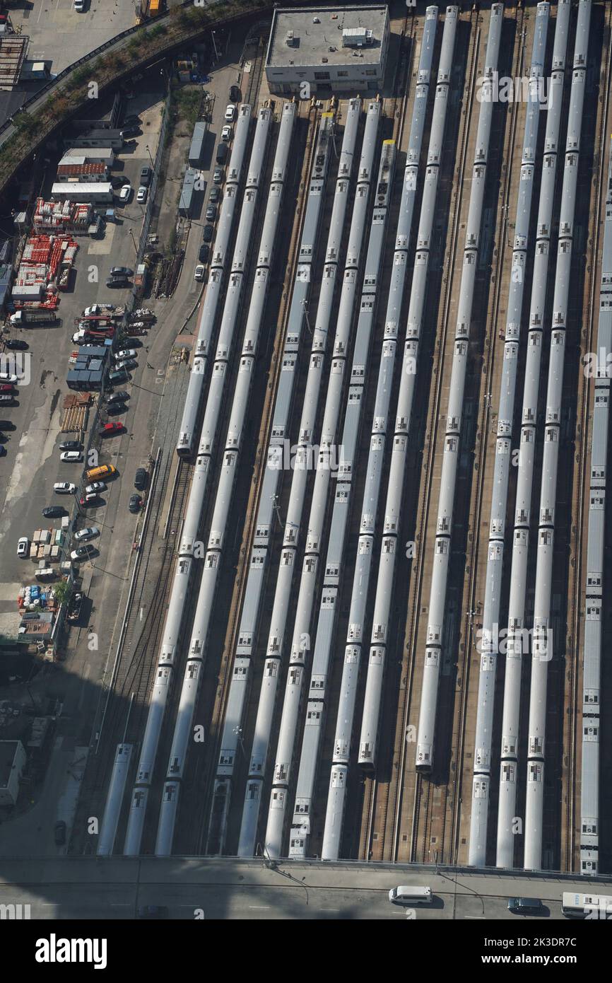 many trains top aerial view in new york city Stock Photo - Alamy
