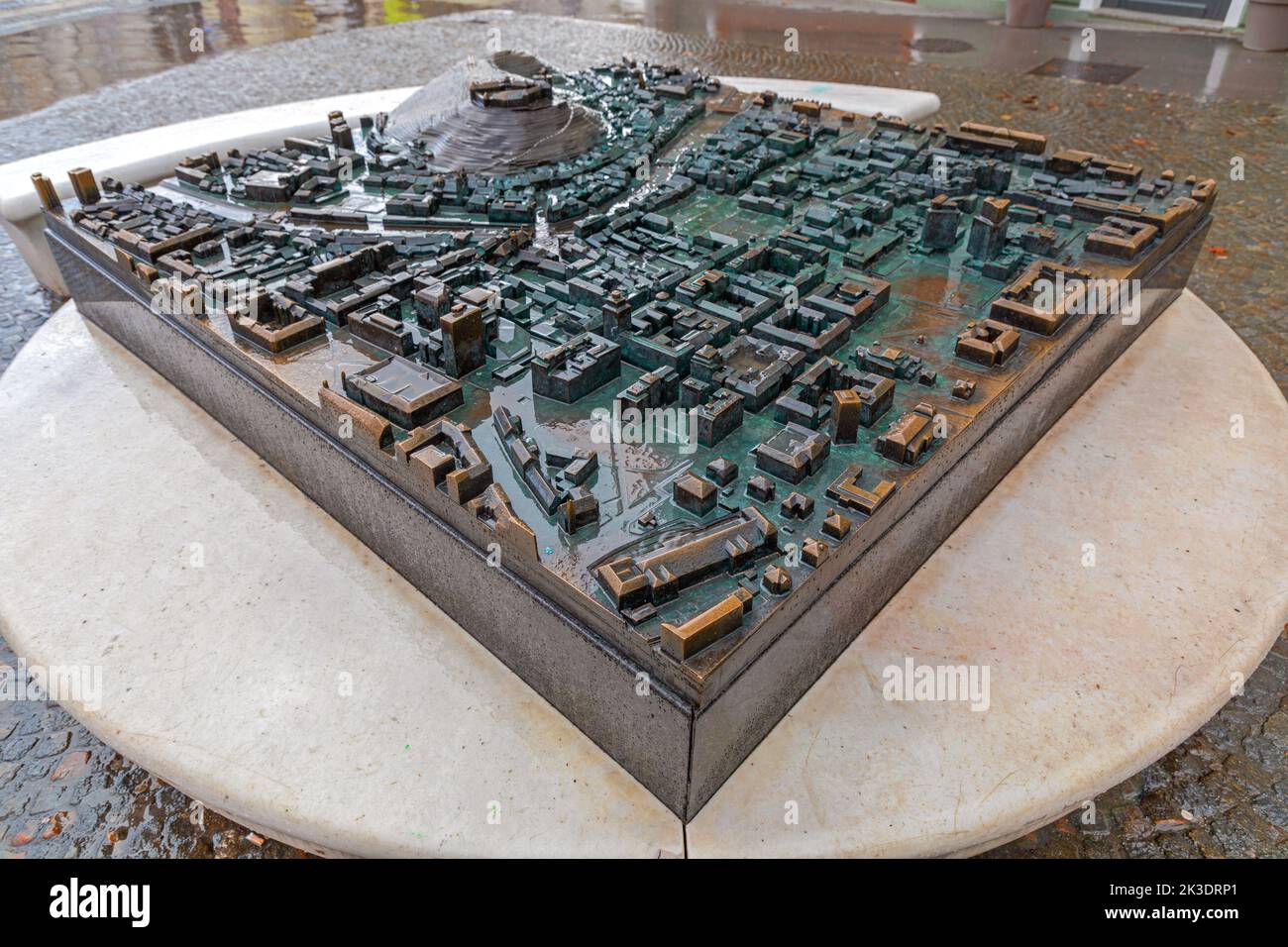 Bronze city map hi-res stock photography and images - Alamy