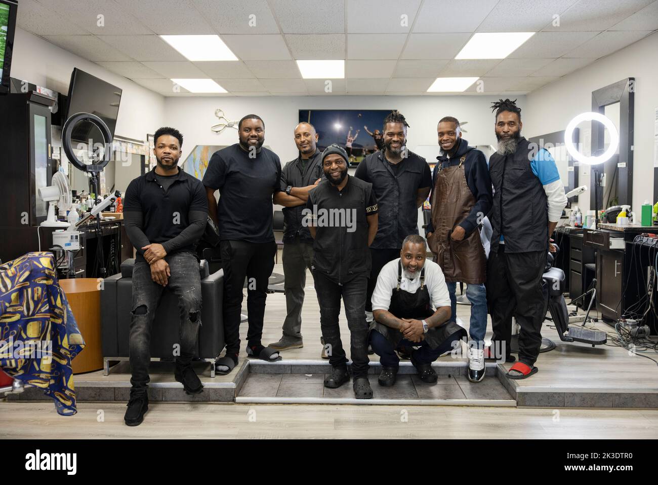 Barber man in barbers shop hi-res stock photography and images - Alamy