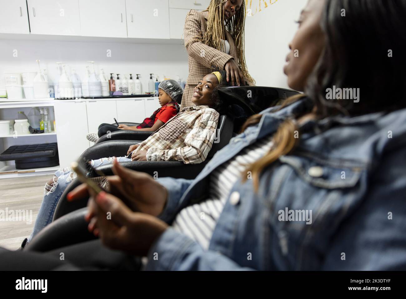 Shampoo in hair hi-res stock photography and images - Alamy