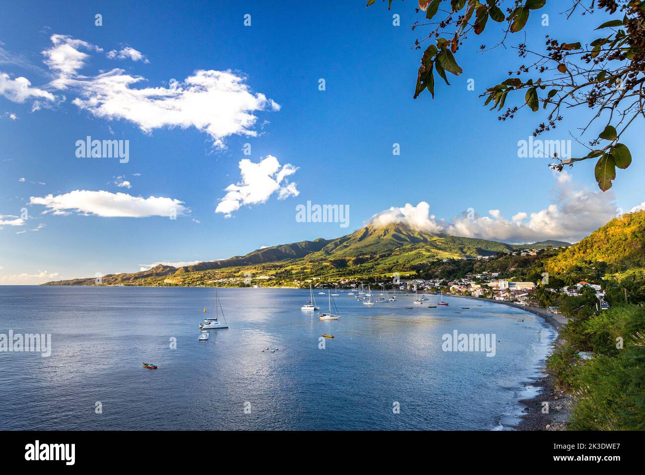 Martinique, Saint-Pierre: Mount Pelee viewed from the beach Òplage des ...