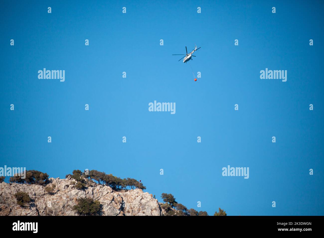 Fire Fighting and Rescue Helicopter with Bambi Bucket for Carrying ...