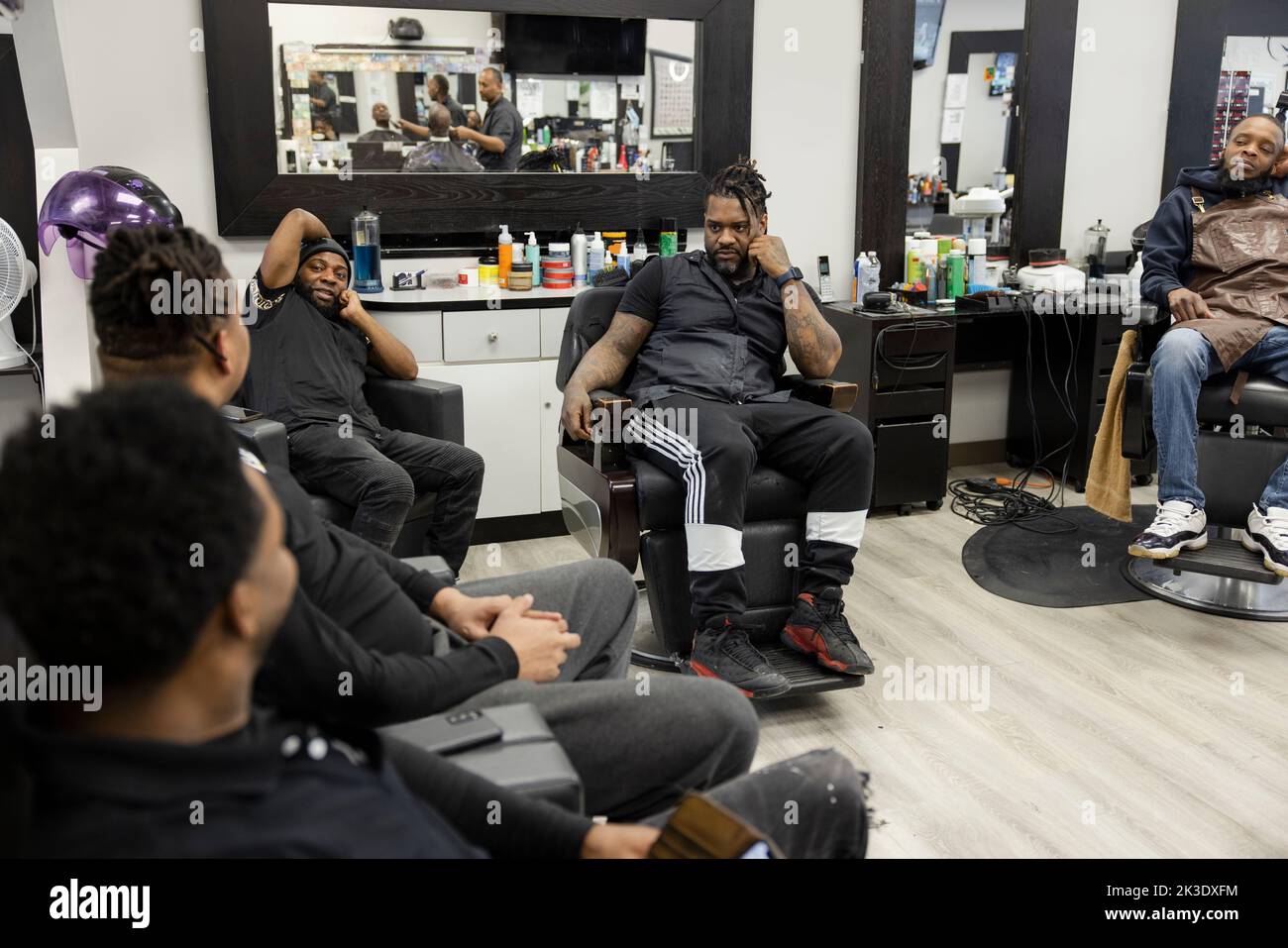 American barber hi-res stock photography and images - Alamy