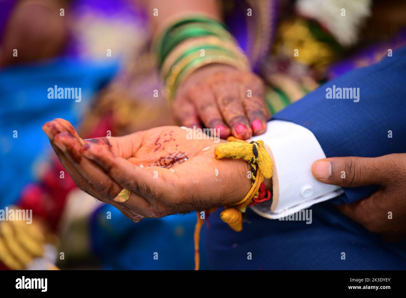 hindu wedding india traditonal maharastha in india Stock Photo - Alamy