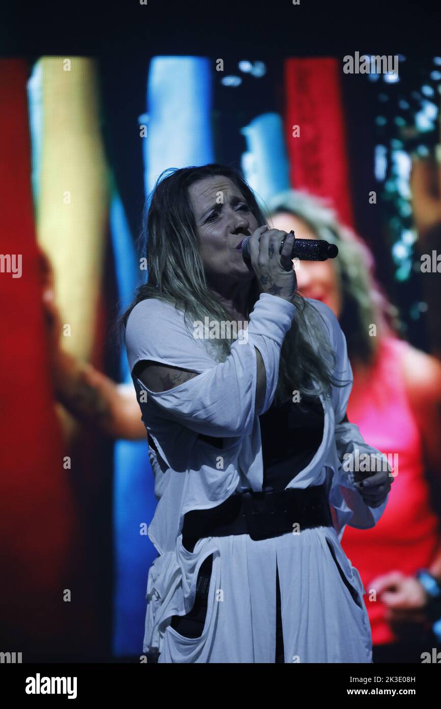 Daniela Ulrich aka Daniela Alfinito bei der "Für unsere Freunde" Tour ...