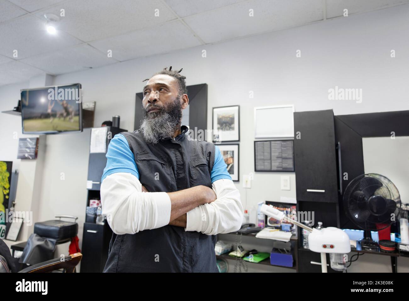 Man barber shop beard hi-res stock photography and images - Alamy