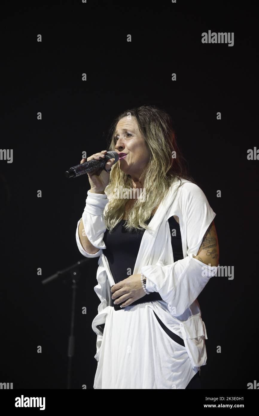 Daniela Ulrich aka Daniela Alfinito bei der "Für unsere Freunde" Tour ...