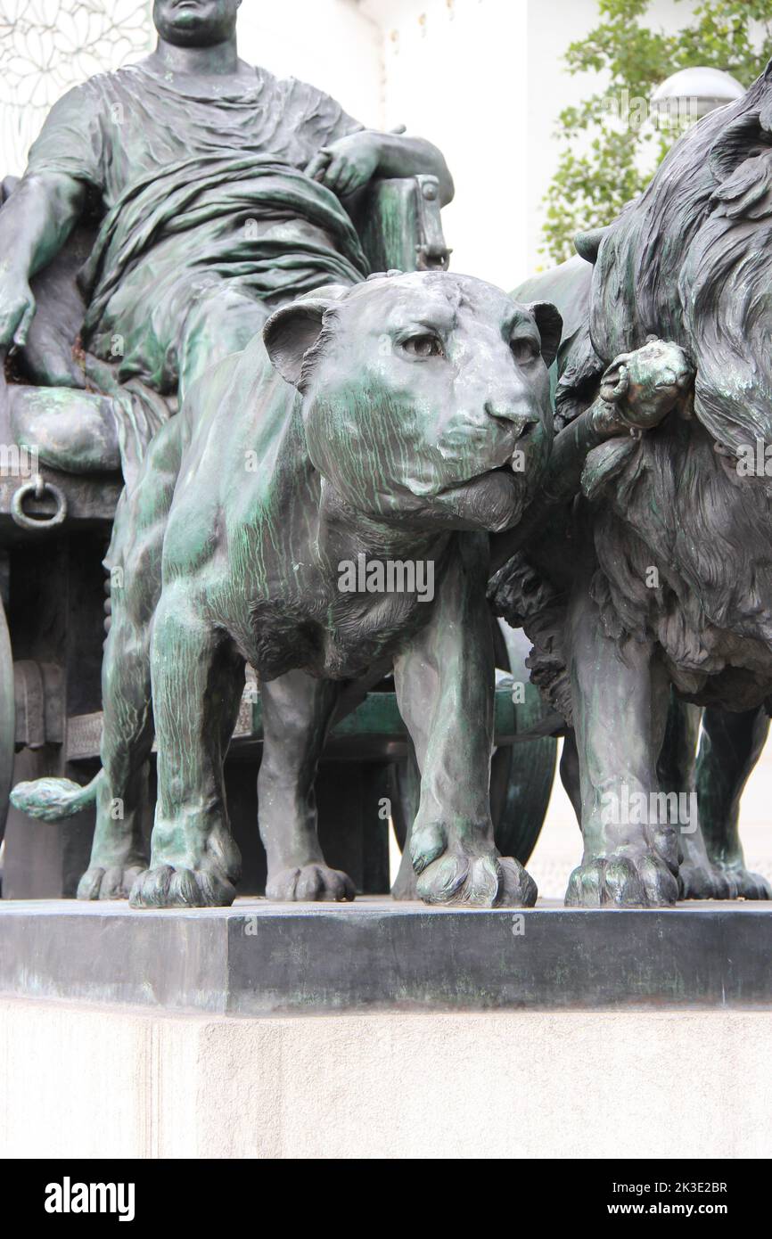 Marc antony statue hi-res stock photography and images - Alamy