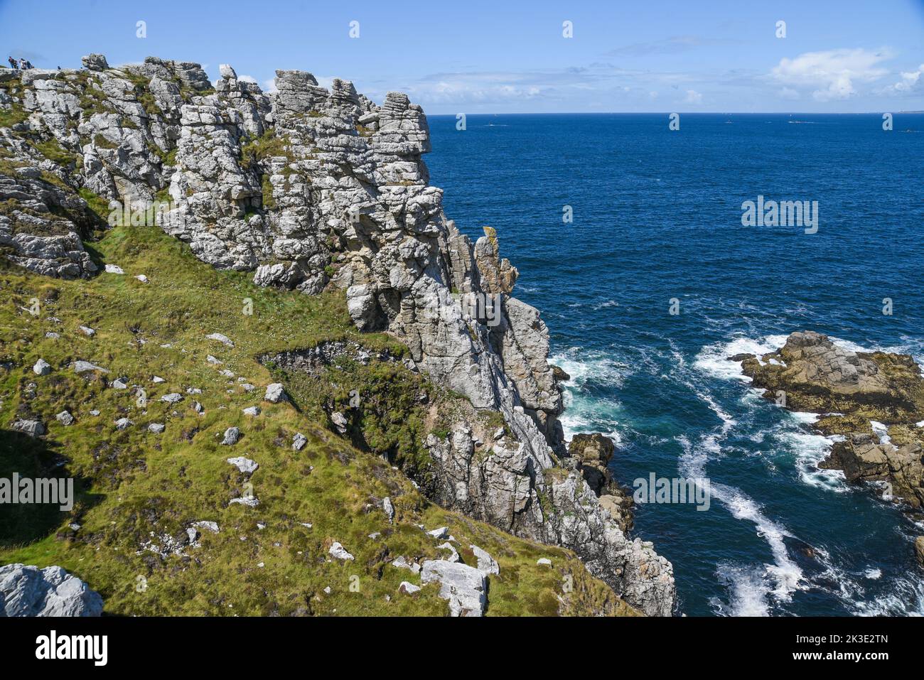 Landscape of rocks and ocean in the Crozon peninsula in France Stock ...