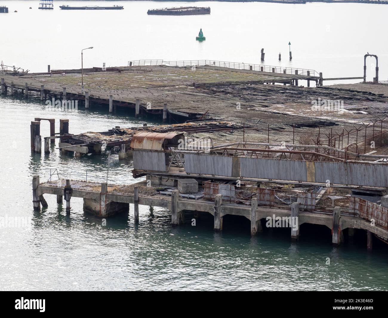 Old southampton docks hi-res stock photography and images - Alamy
