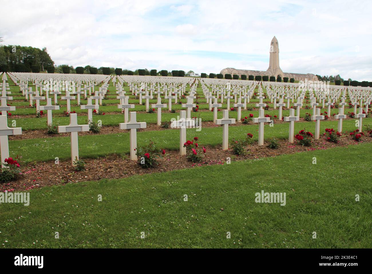 ww1 military cemetery and ossuary in douaumont (france Stock Photo - Alamy
