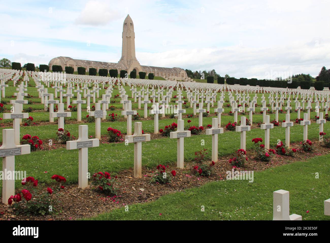 ww1 military cemetery and ossuary in douaumont (france Stock Photo - Alamy