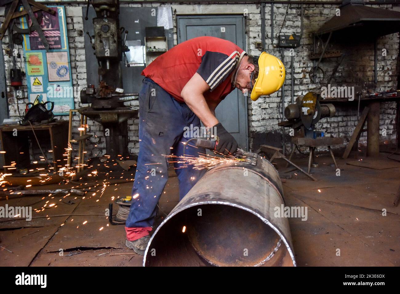 Blank welding hi-res stock photography and images - Alamy