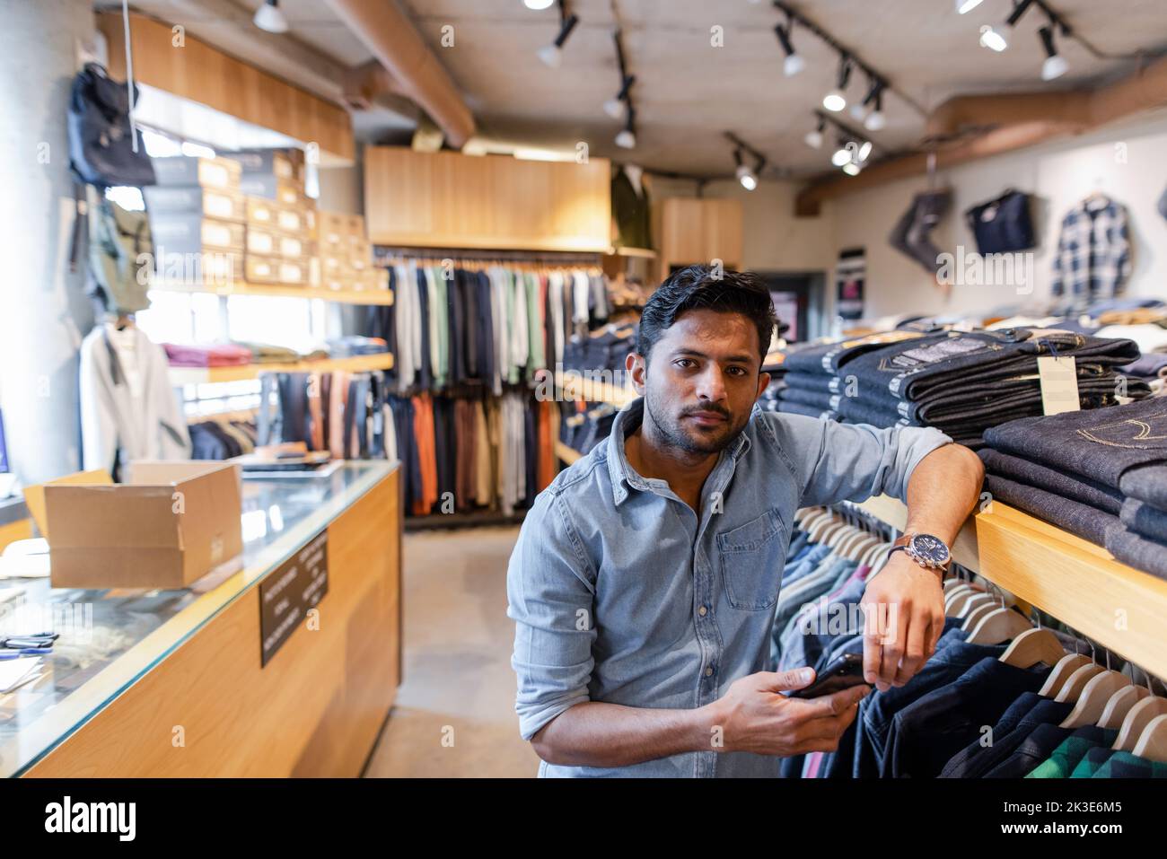 Male business portrait hi-res stock photography and images - Alamy