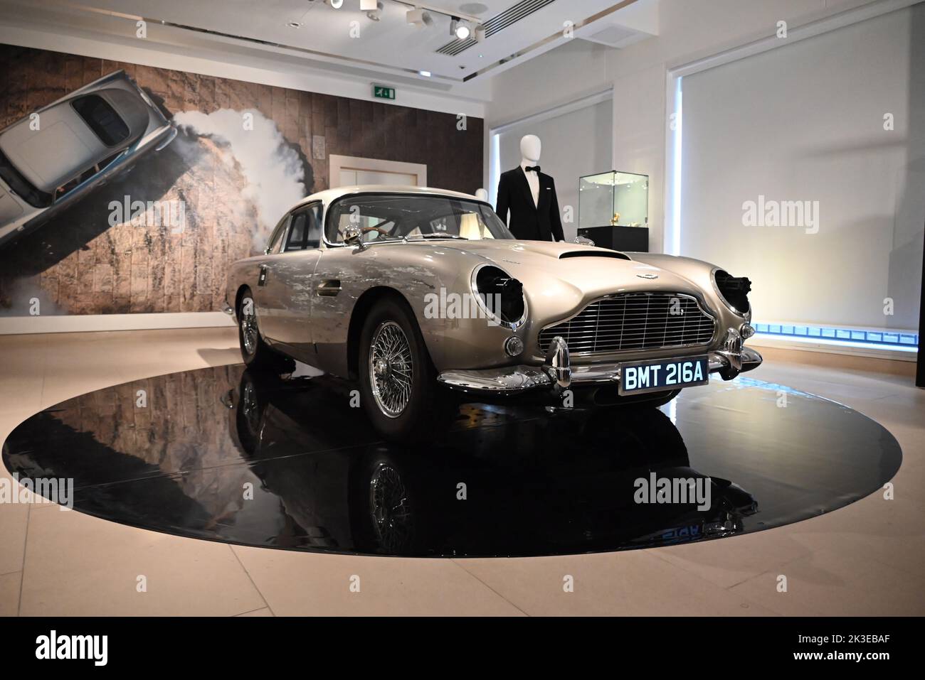 Daniel craig aston goldeneye hi-res stock photography and images - Alamy