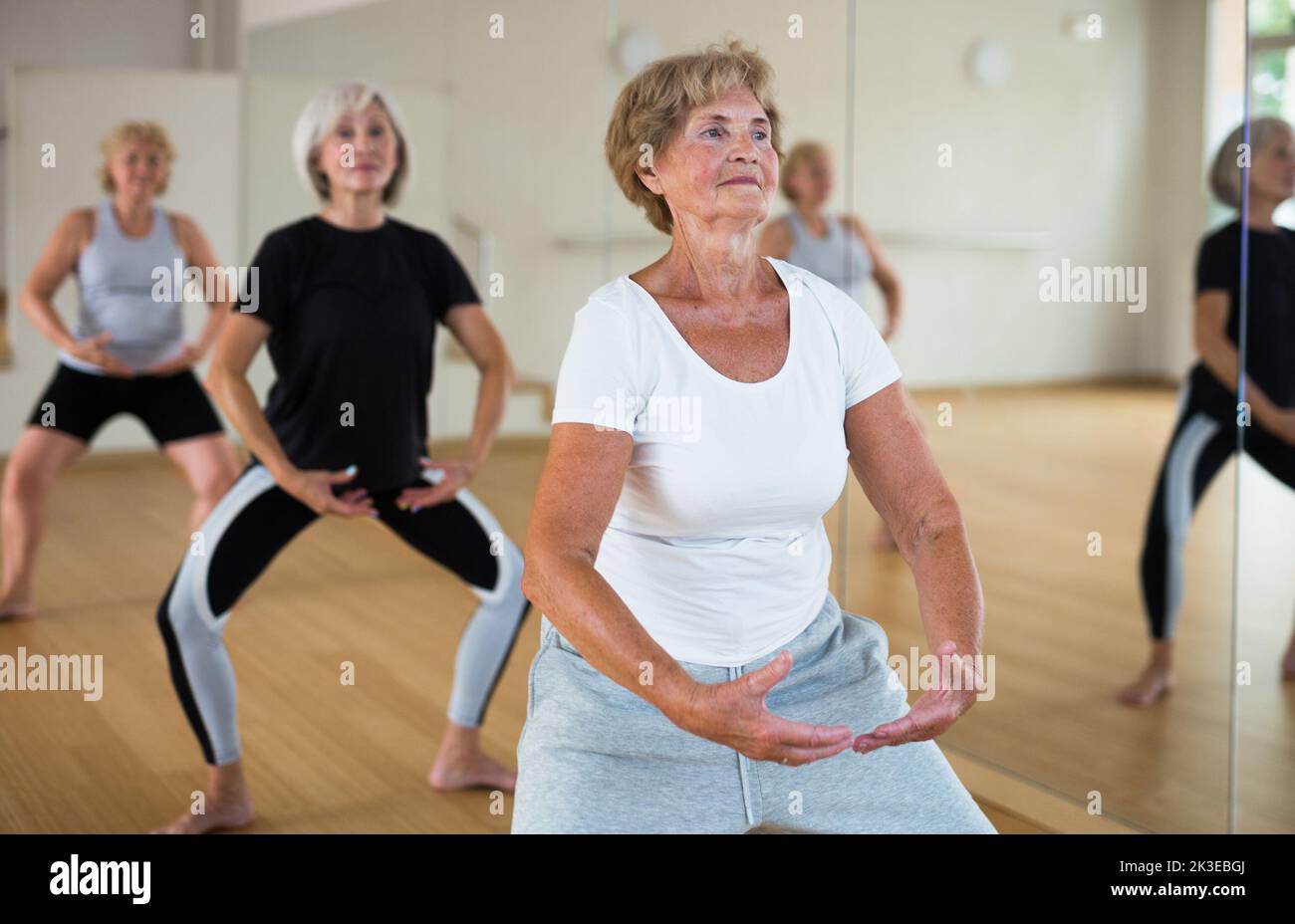 Elderly dancing ballet hi-res stock photography and images - Alamy