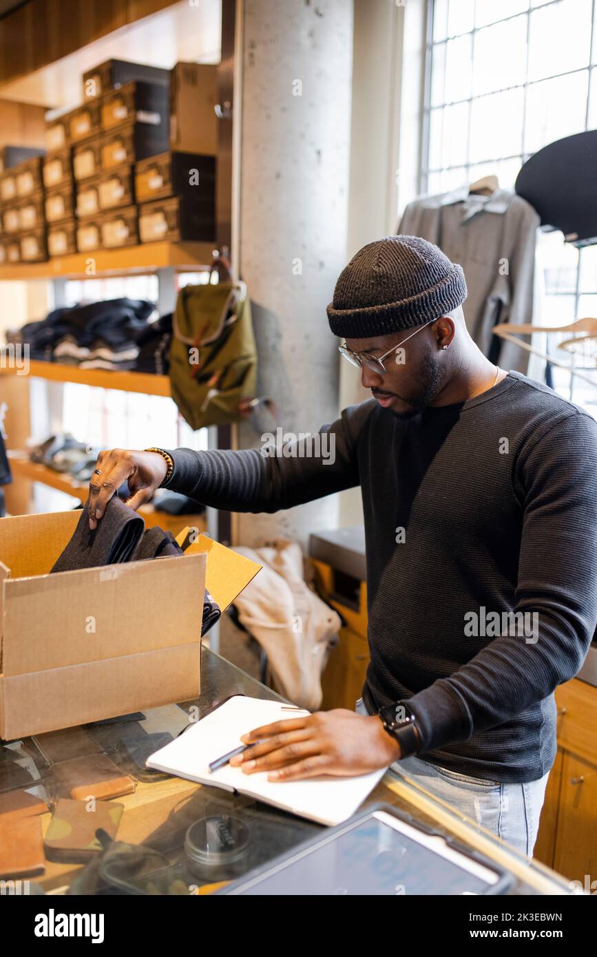 New clothing hi-res stock photography and images - Alamy