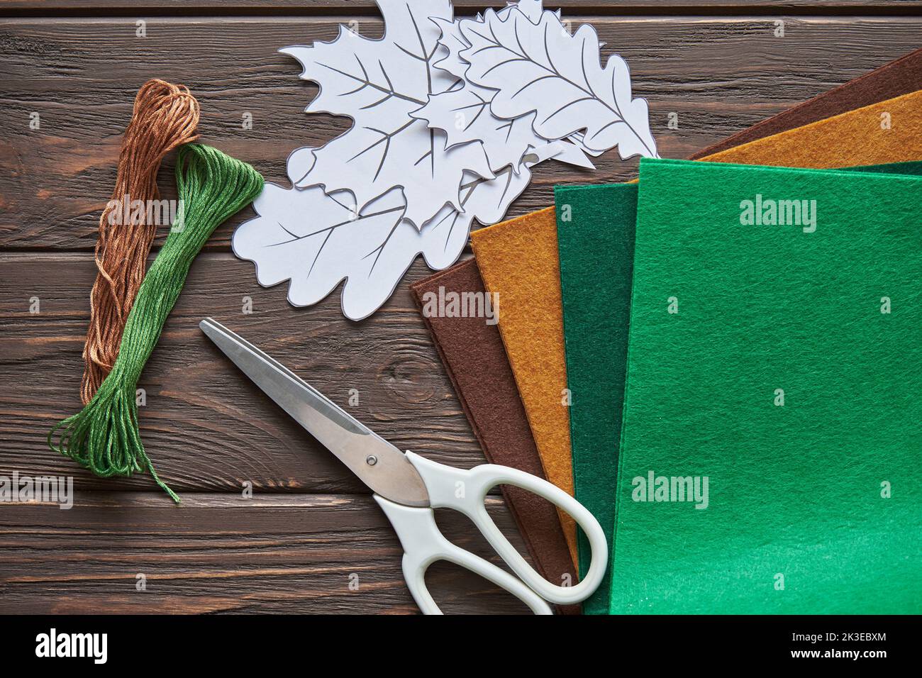Step by step instructions for decorative felt leaves. Autumn crafts for ...