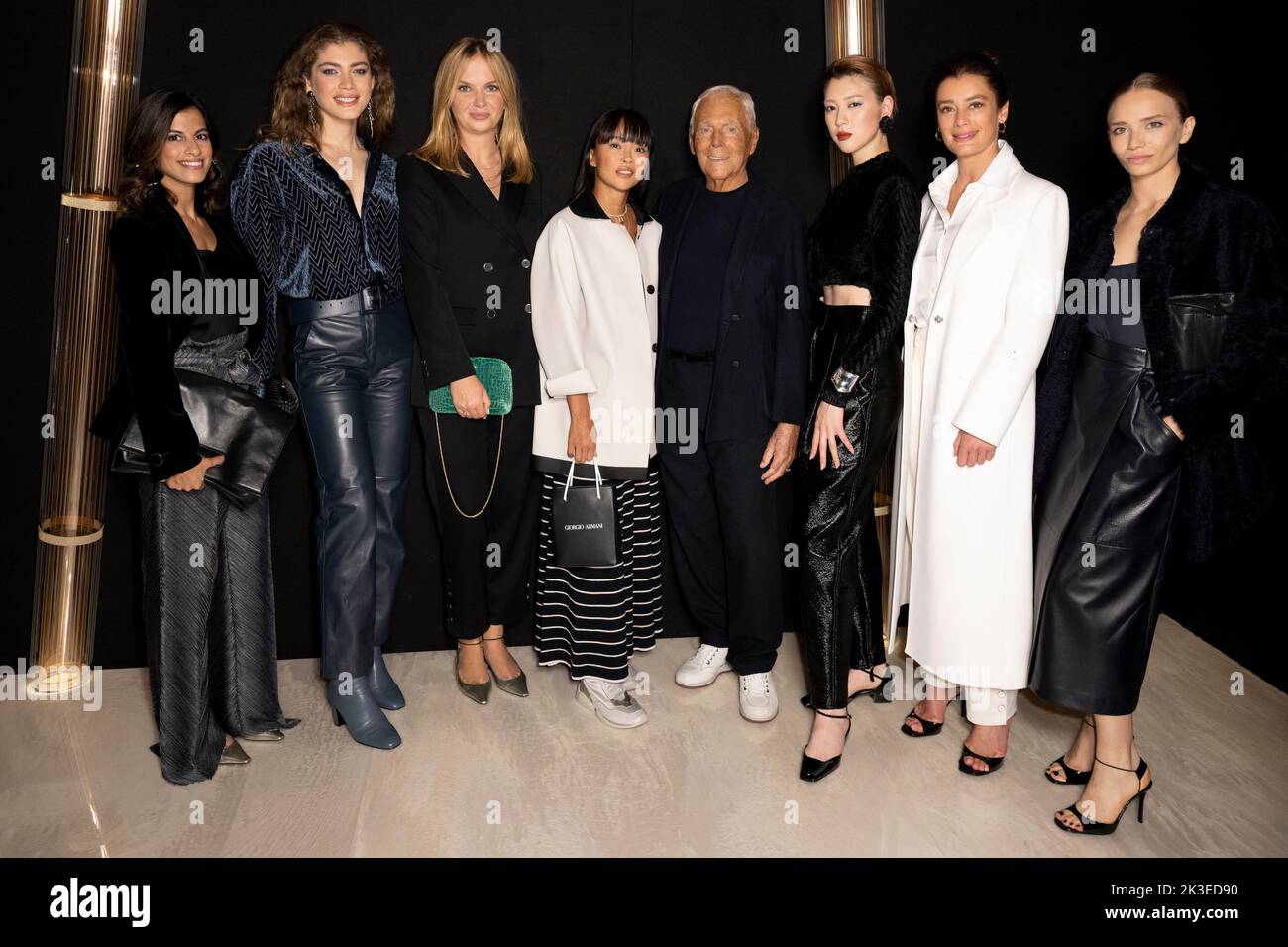 Yasmin Baker , Valentina Sampaio , Kristina Lunz , Kim Young Shin ...
