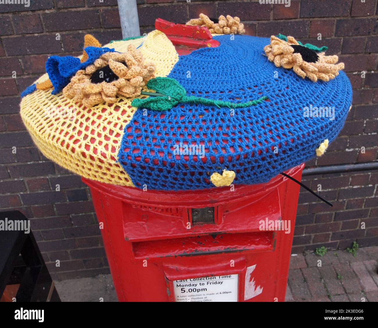 Knitted letters hi-res stock photography and images - Alamy