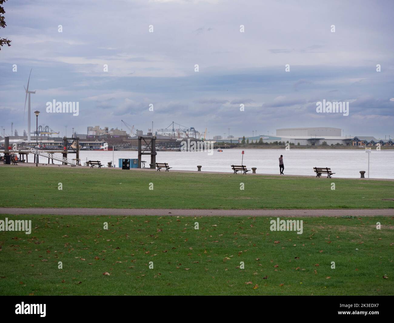 Gravesend Promenade, Kent UK Stock Photo - Alamy
