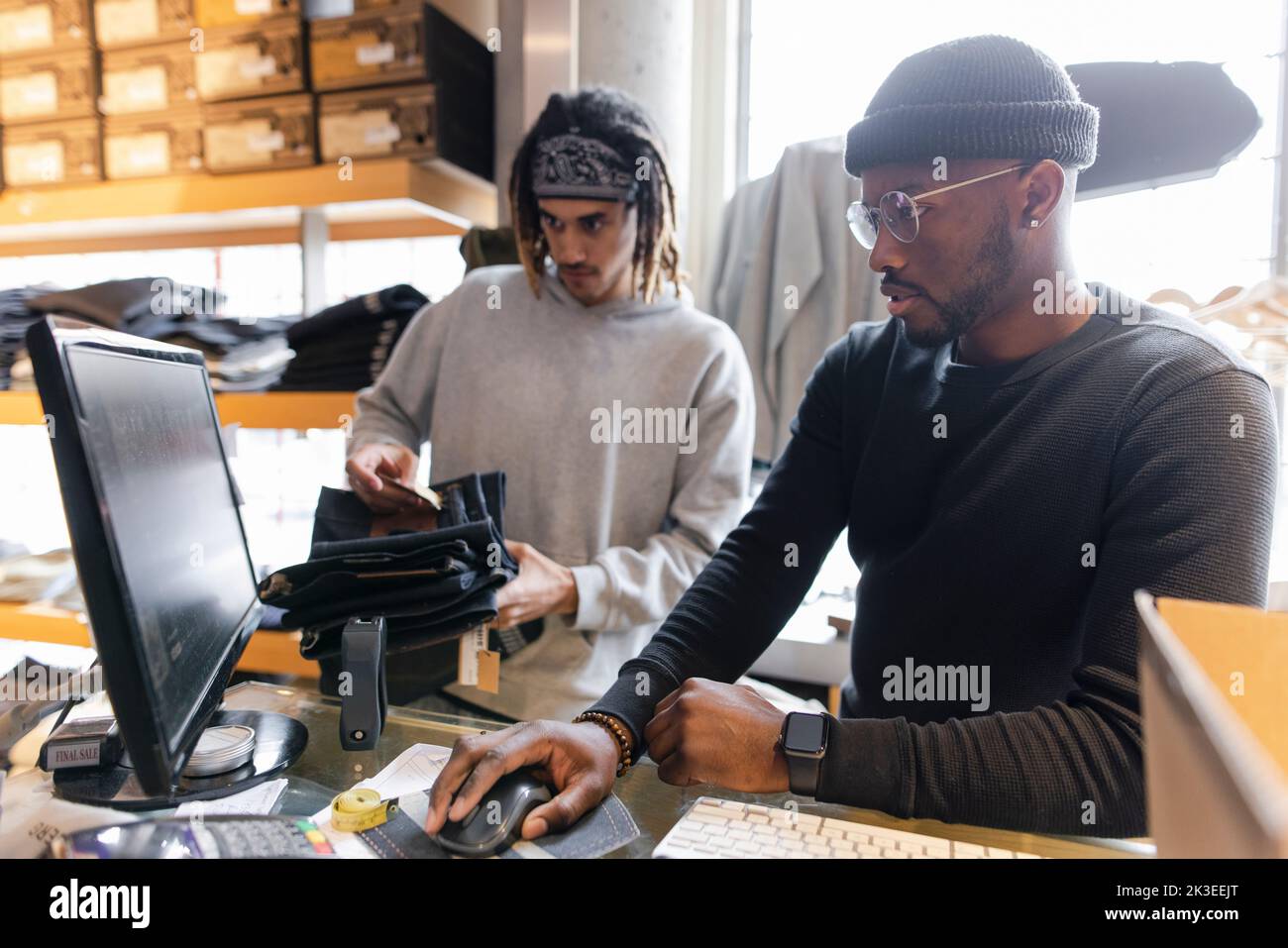 Male business hi-res stock photography and images - Alamy