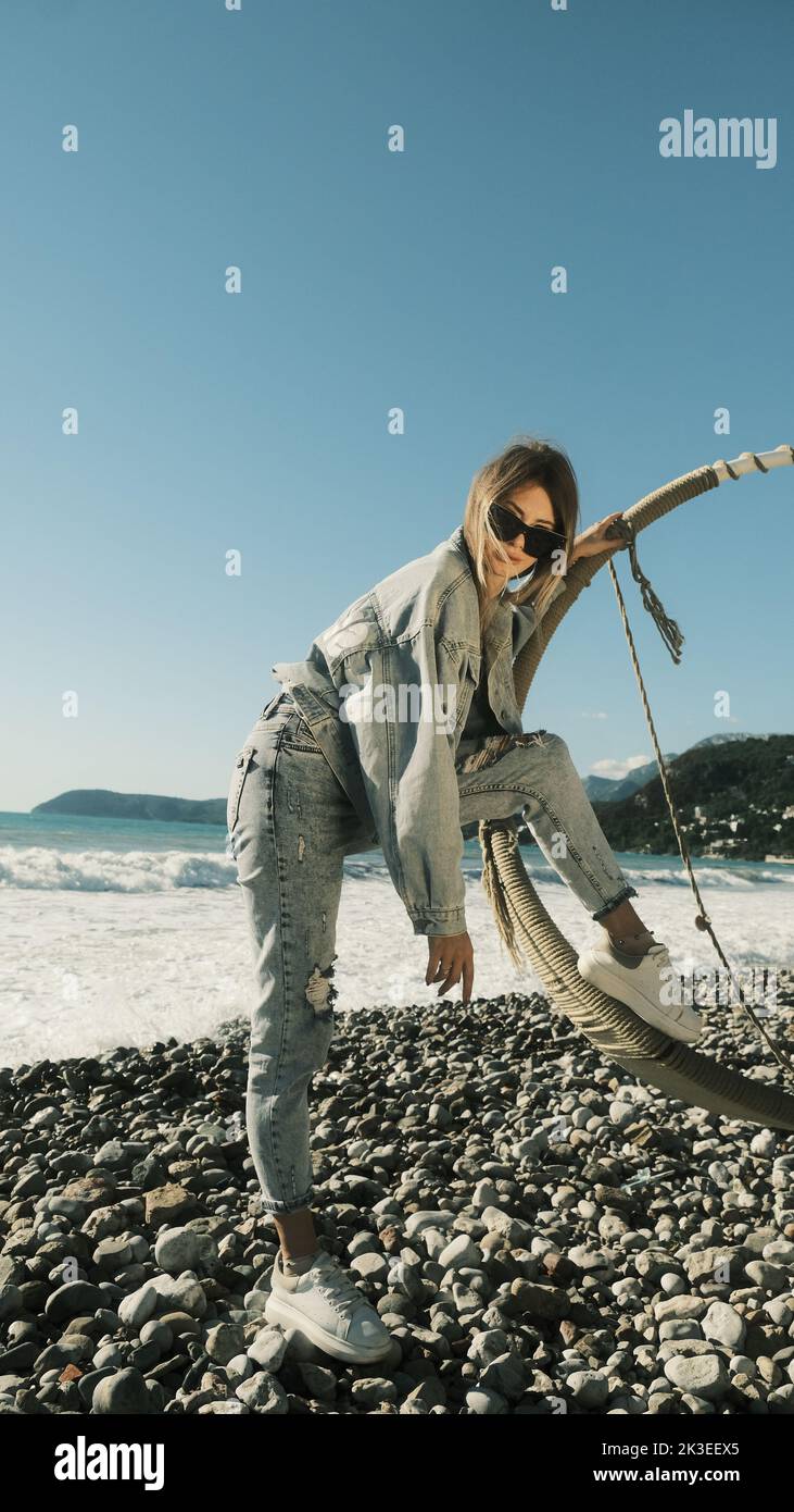 Woman stands bent hi-res stock photography and images - Alamy