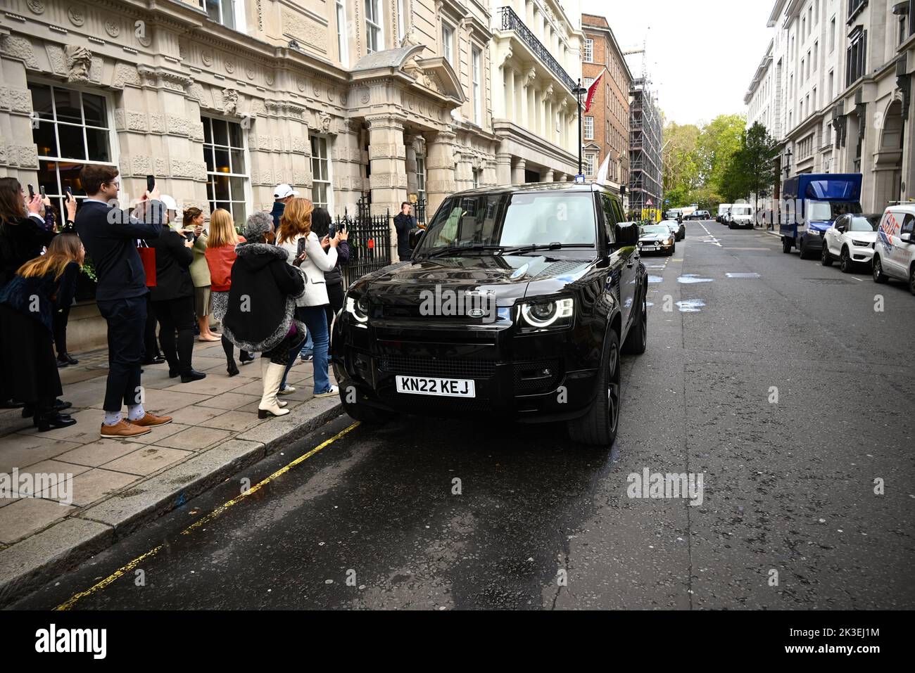 Defender 110 v8 bond edition hi-res stock photography and images - Alamy