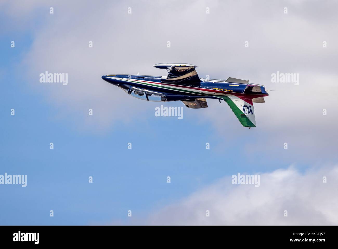 Italian Air Force - Frecce Tricolori Aermacchi MB-339-A/PAN jet trainer ...