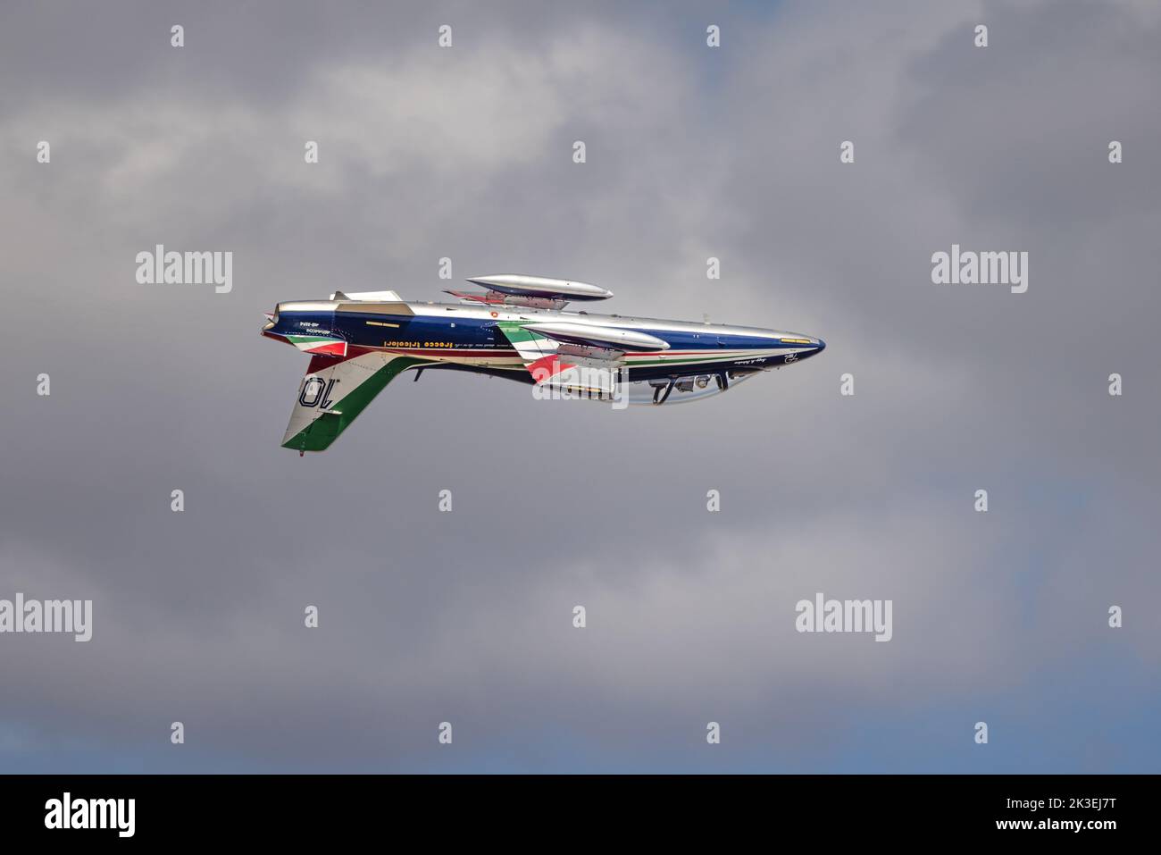 Italian Air Force - Frecce Tricolori Aermacchi MB-339-A/PAN jet trainer ...