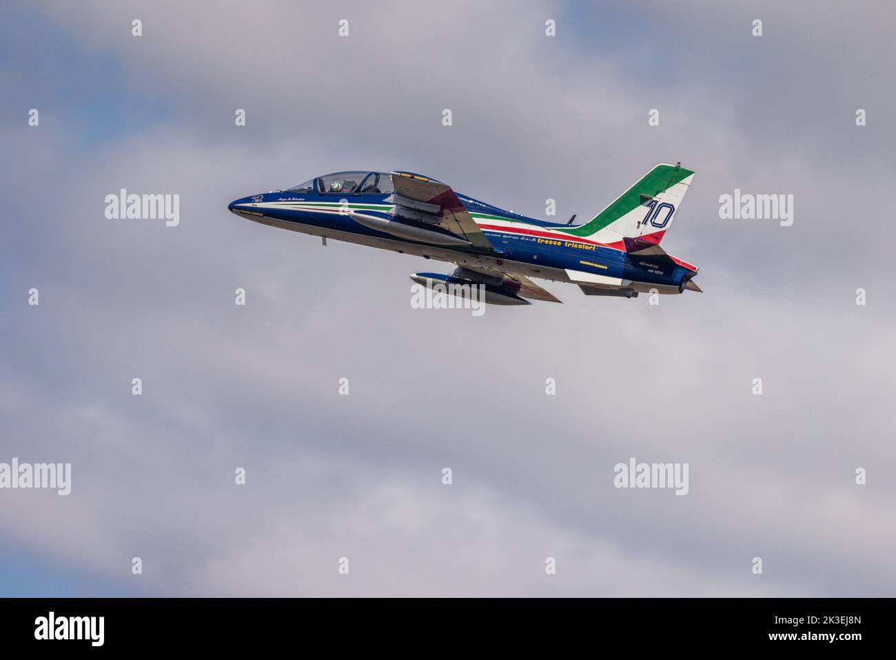 Italian Air Force - Frecce Tricolori Aermacchi MB-339-A/PAN jet trainer ...
