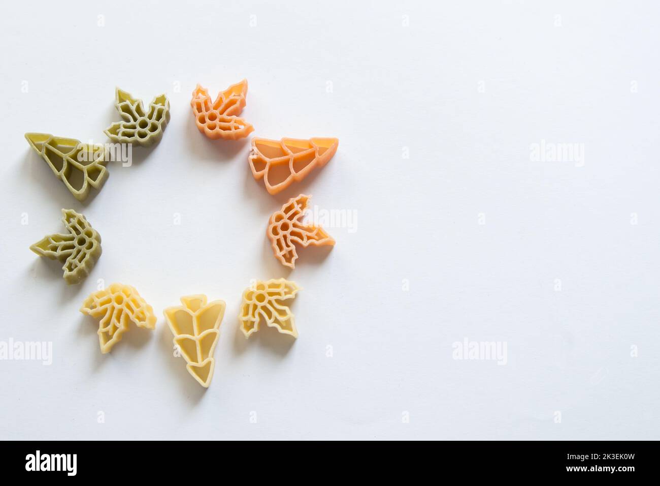 Circle of children top view hi-res stock photography and images - Alamy