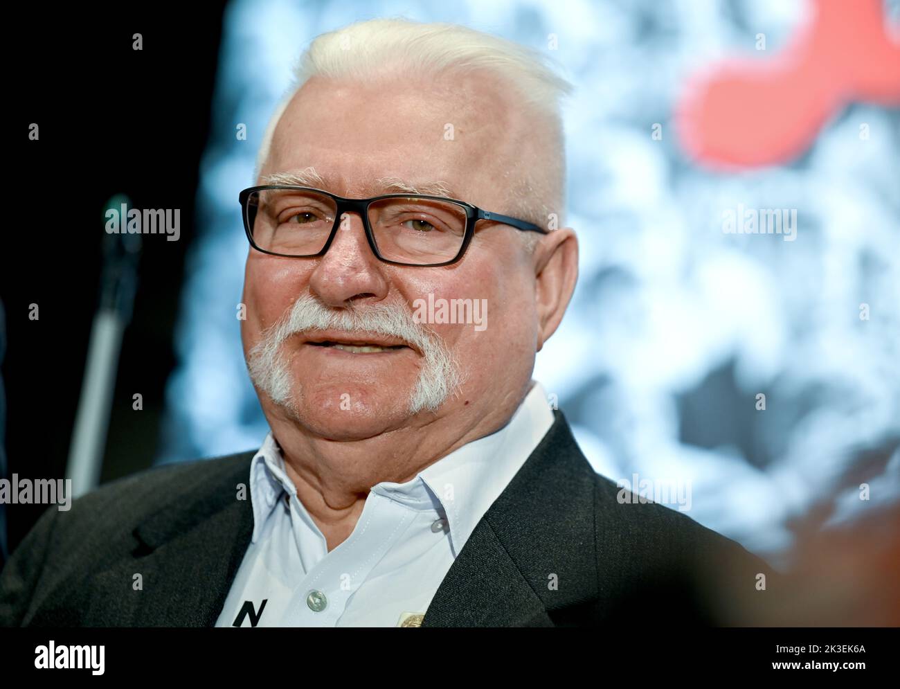 Solidarnosc leader hi-res stock photography and images - Alamy