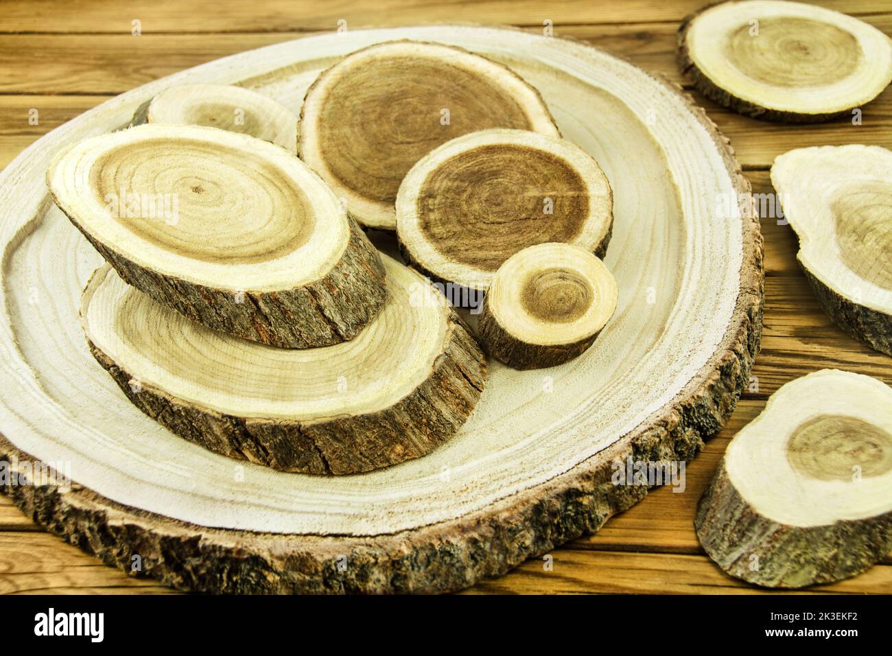 Christmas wood slice craft hi-res stock photography and images - Alamy