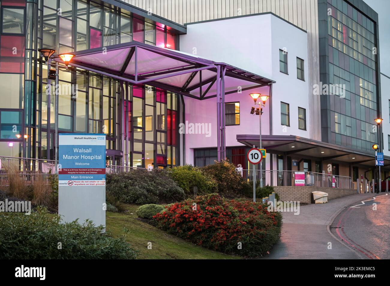 Moat Road, Walsall - September 26th 2022 - Walsall Manor Hospital. Pic ...