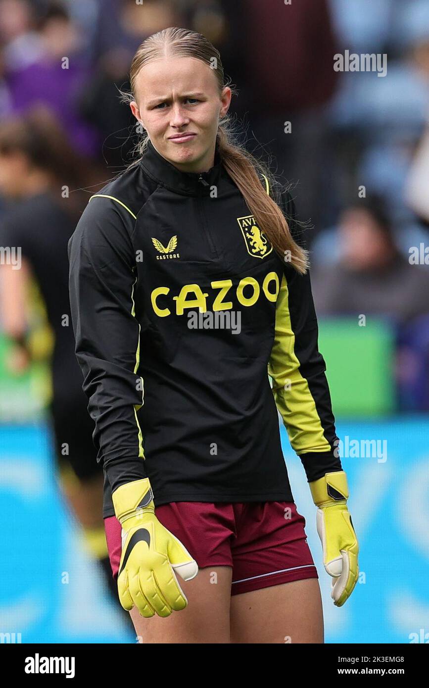 Hannah hampton england hi-res stock photography and images - Alamy