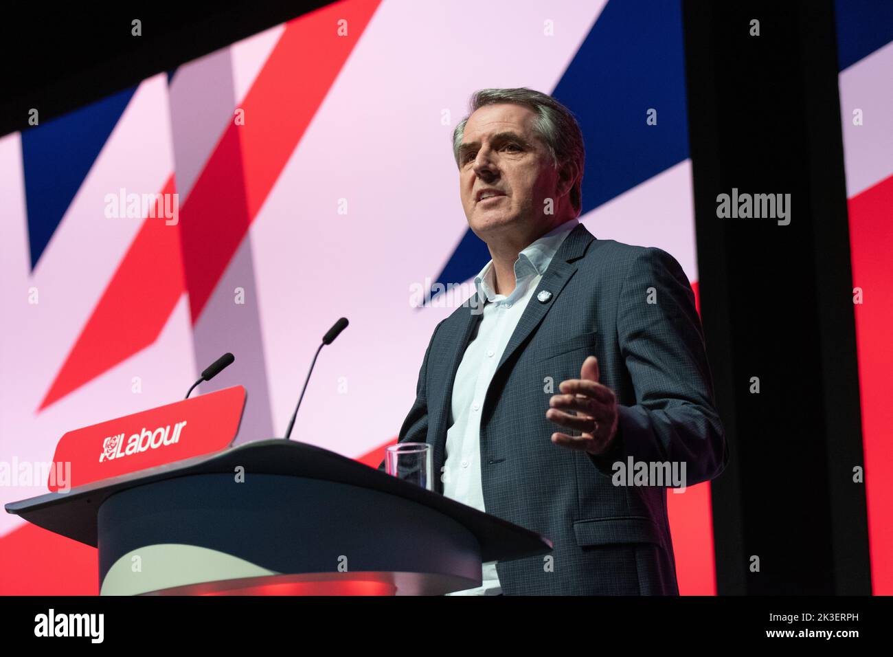 Metro debate hi-res stock photography and images - Alamy