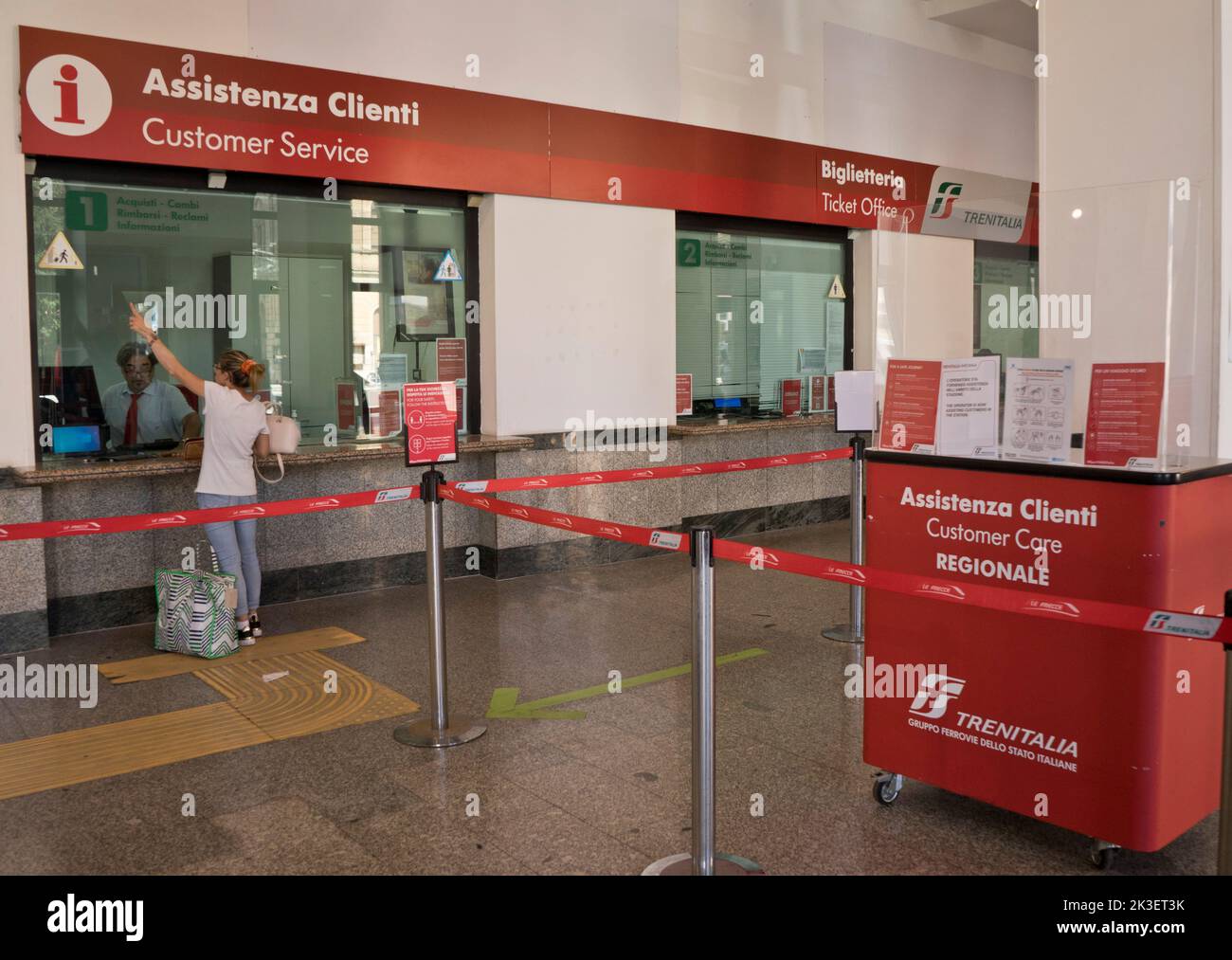 Bari train station hi-res stock photography and images - Alamy