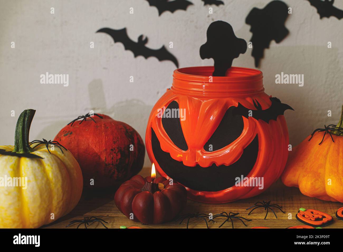 Jack of lantern candy bucket, pumpkins, black spiders, bats and ghosts ...