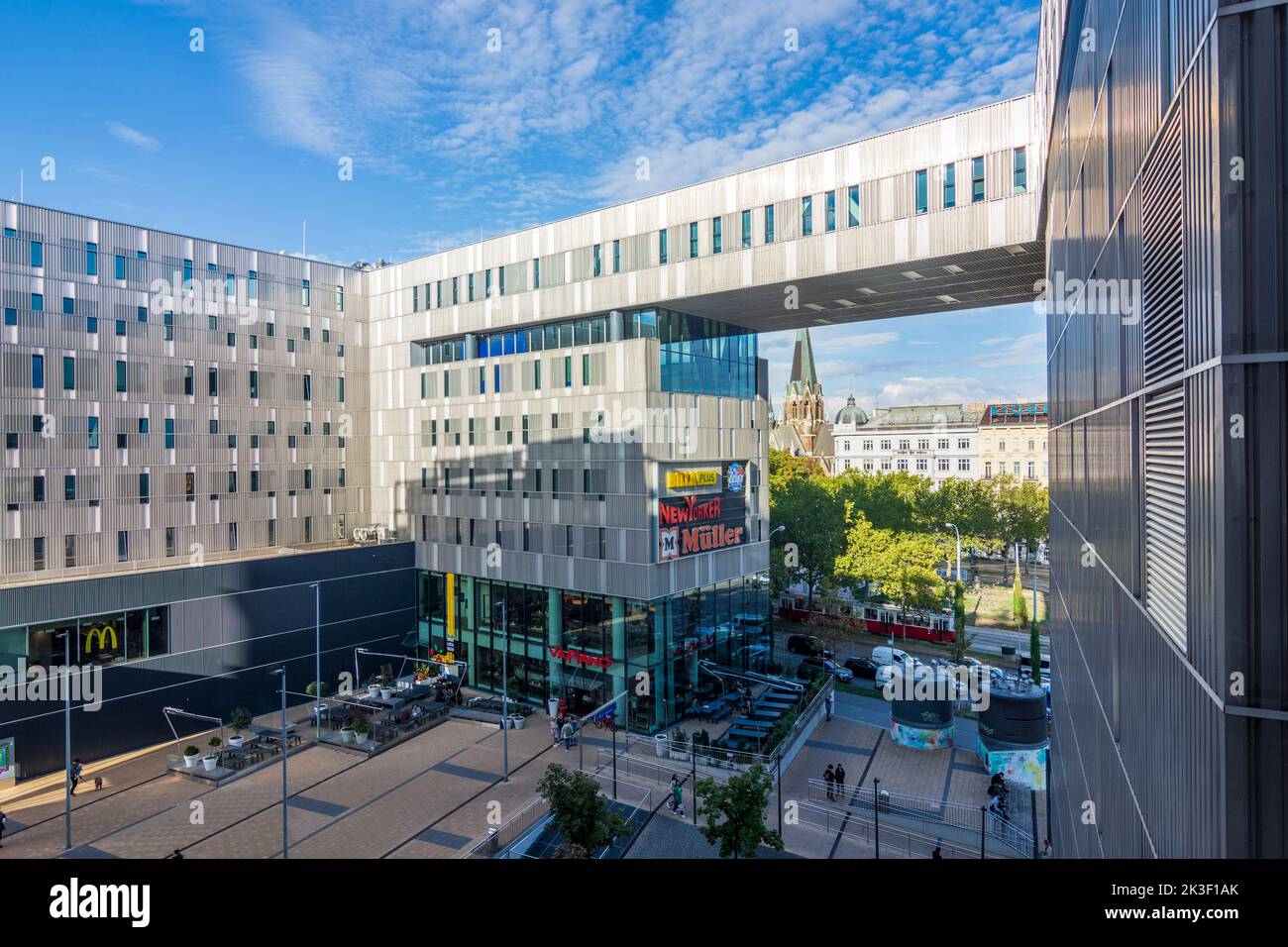 Bahnhofscity hi-res stock photography and images - Alamy