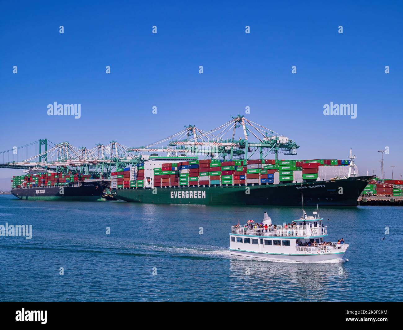 Los Angeles, JUL 24 2014 - Sunny view of the Evergreen cargo ship Stock ...